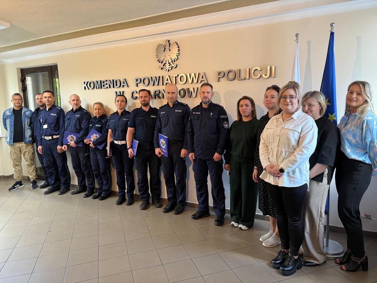 ZMIANY KADROWE W CZARNKOWSKIEJ POLICJI - Aktualności - KPP Czarnków